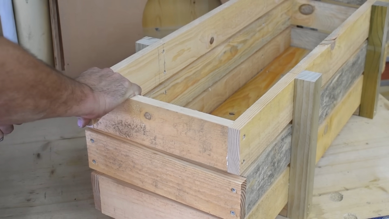 Step-by-Step Guide to Building Your Own Garden Planter - Calculating ...